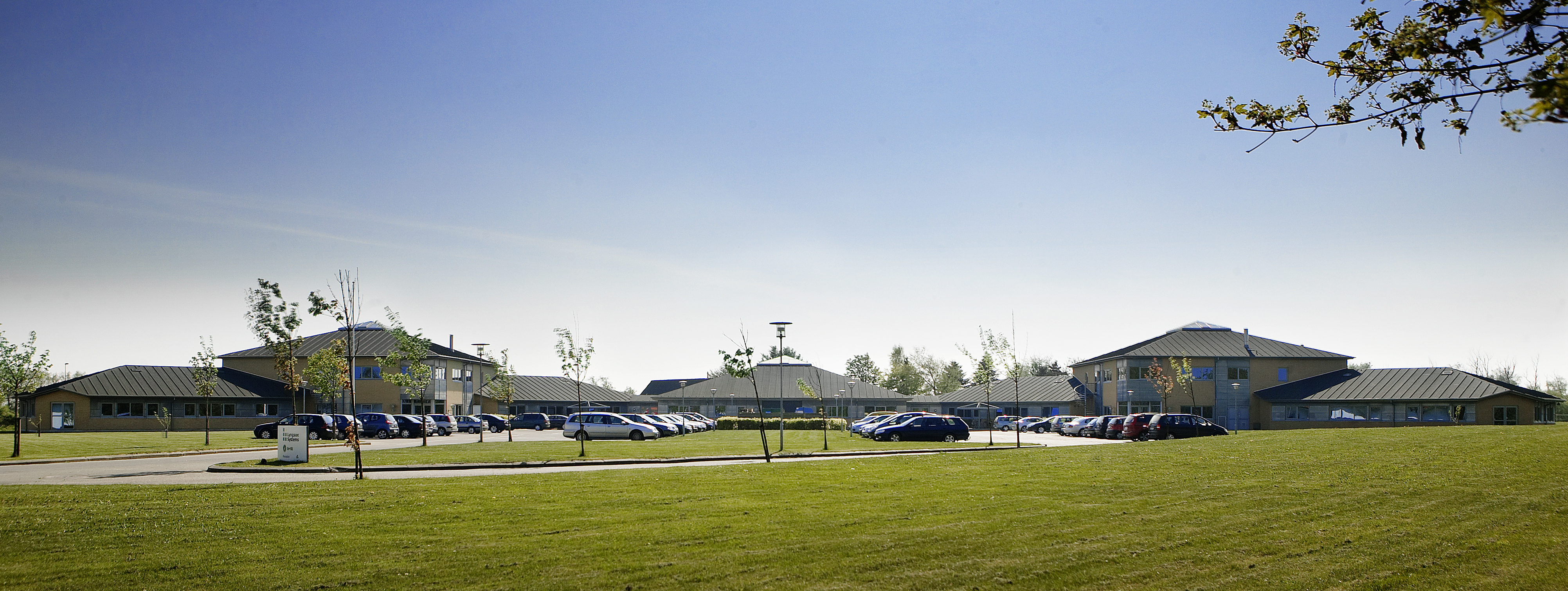 Experience frictionless logistics automation - Lyngsoe Systems