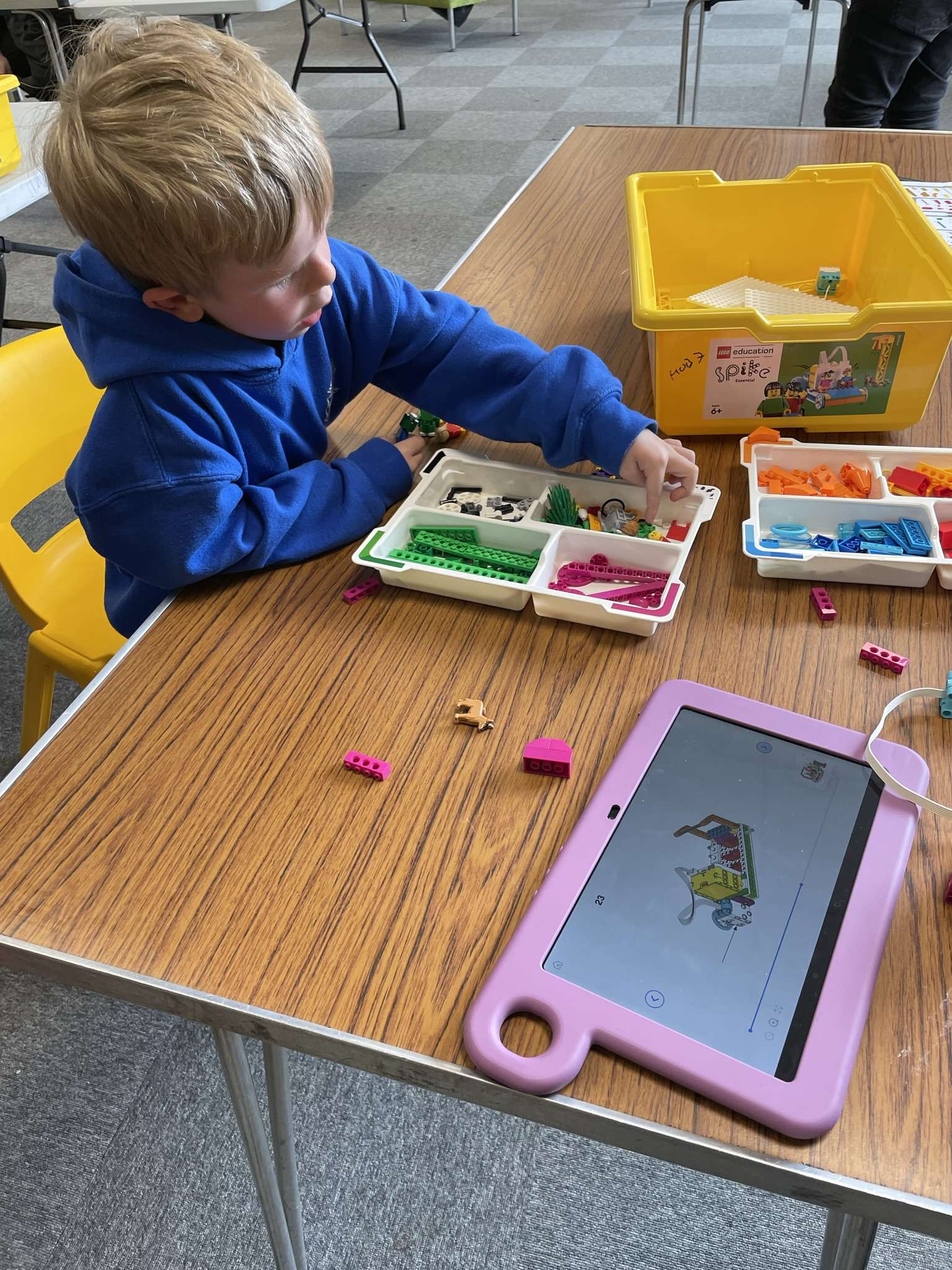 Hublet – Supporting Library Groups and Clubs