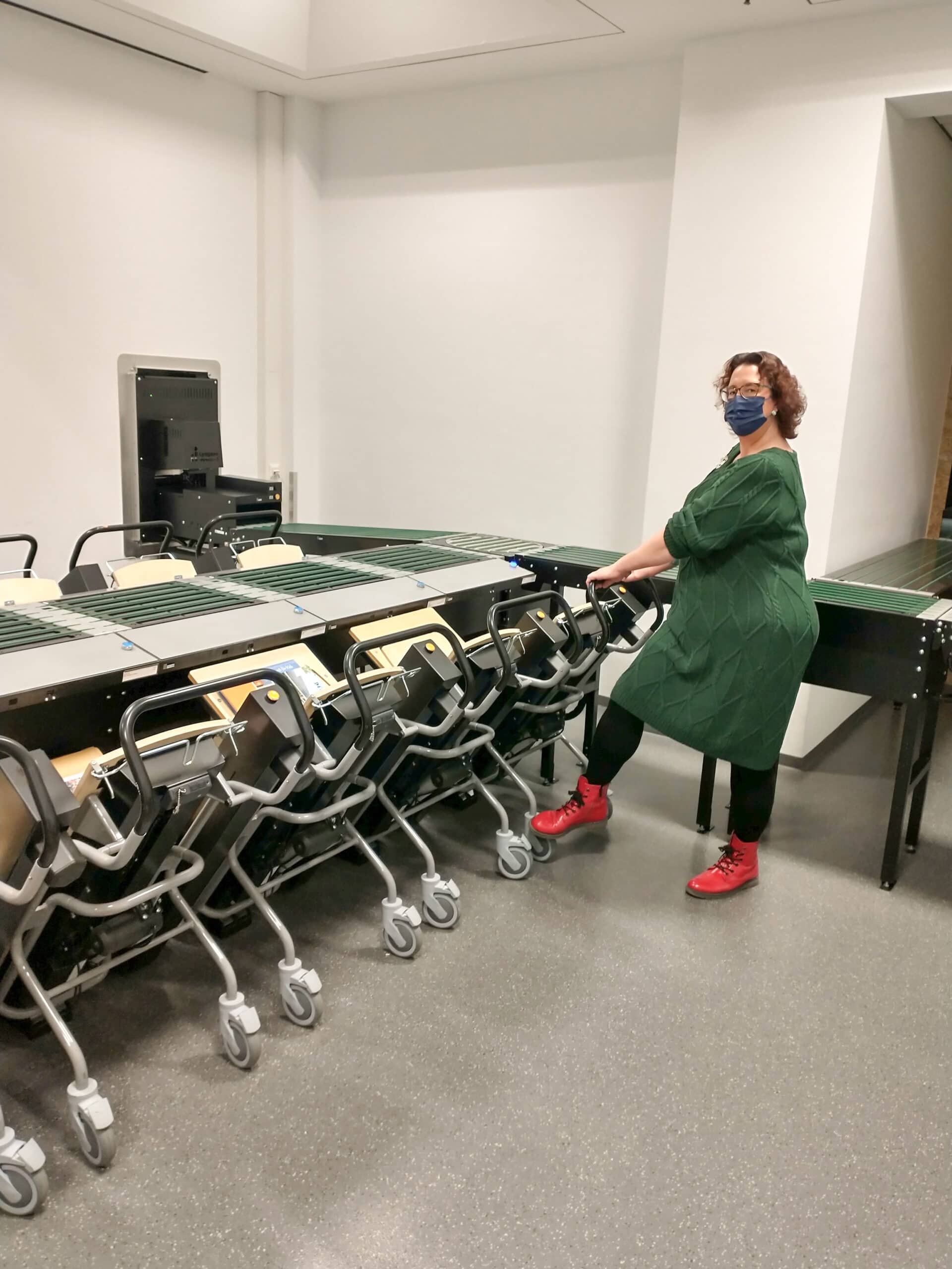 Self-Service with RFID – The Latest Technology at the Aachen City Library