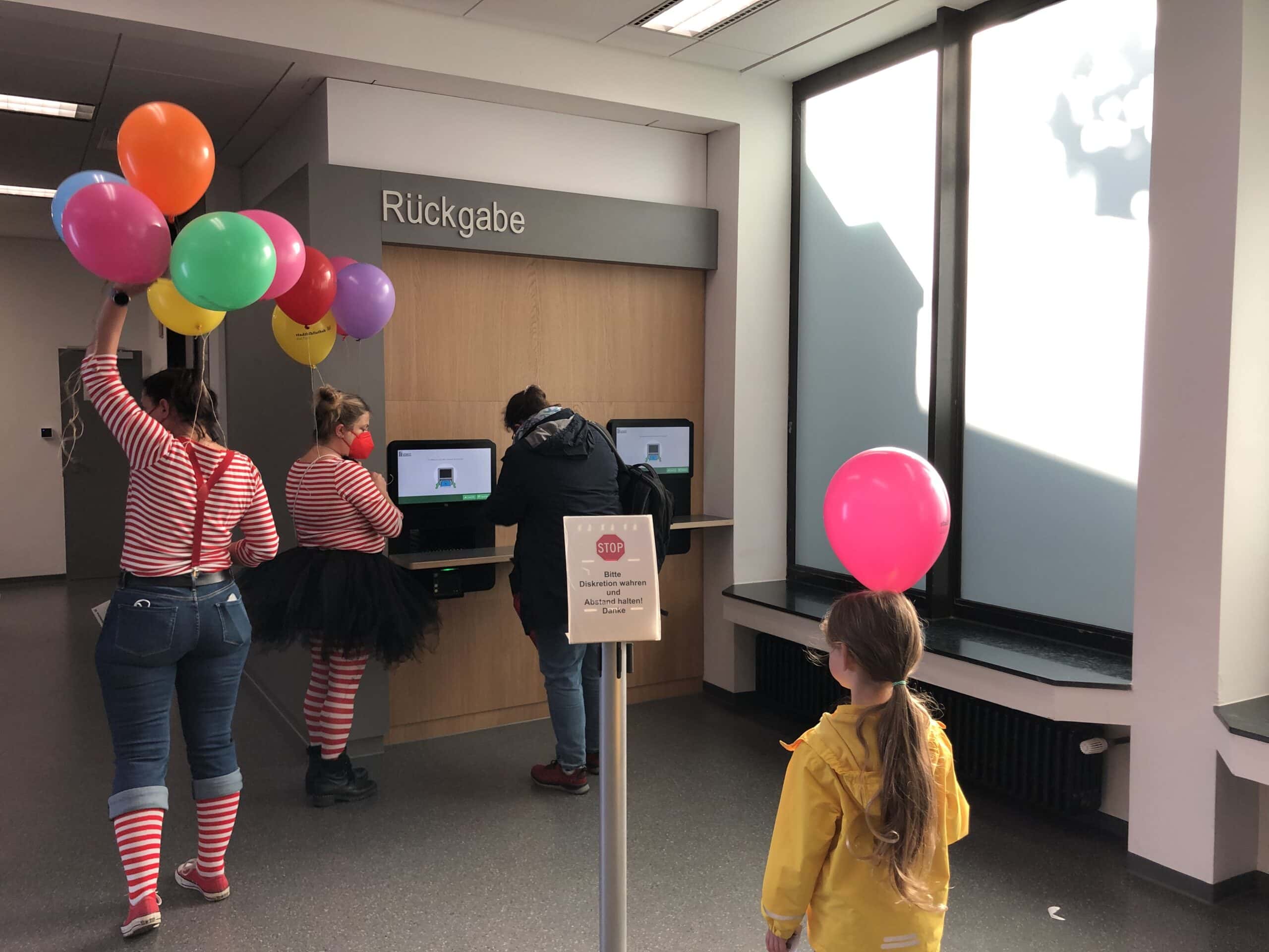 Self-Service with RFID – The Latest Technology at the Aachen City Library